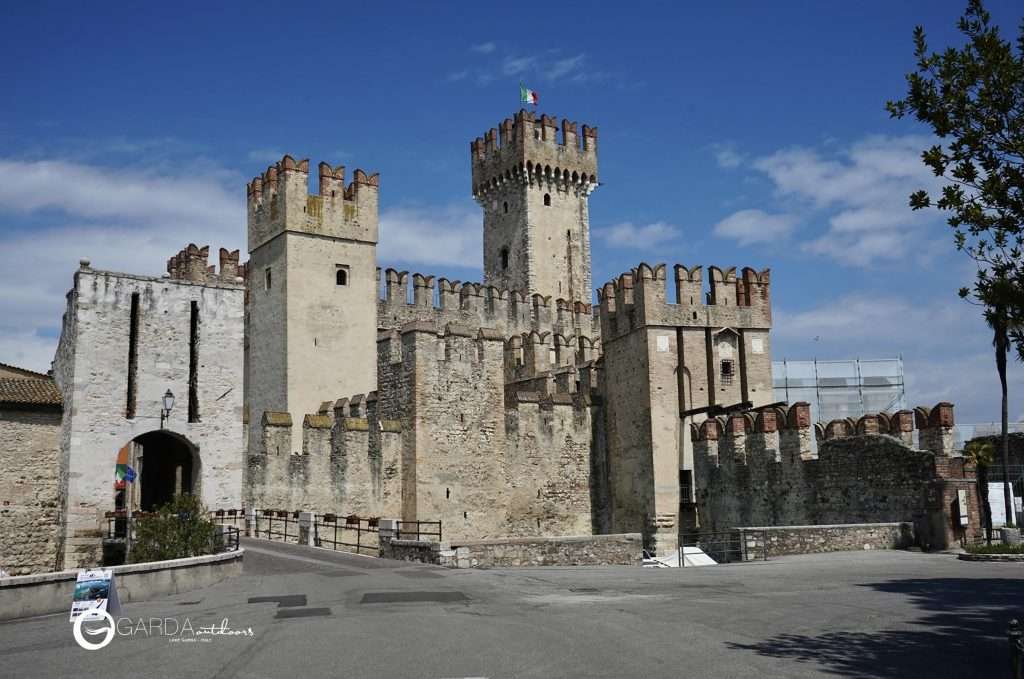 Sirmione cosa vedere e cosa fare in una giornatala sul Lago di Garda.