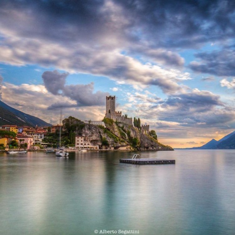 Malcesine il fascino irresistibile di un borgo a picco sul Lago di Garda