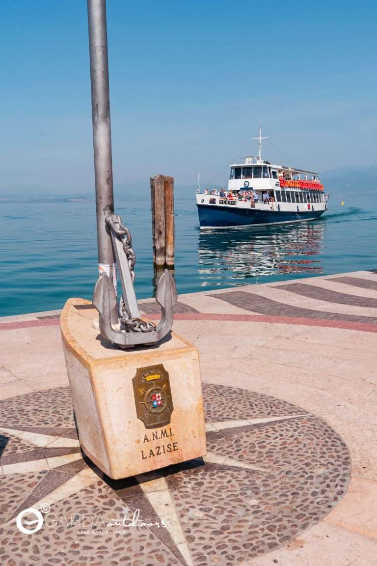 Lazise sul Lago di Garda: borgo gioiello e primo Comune d'Italia.