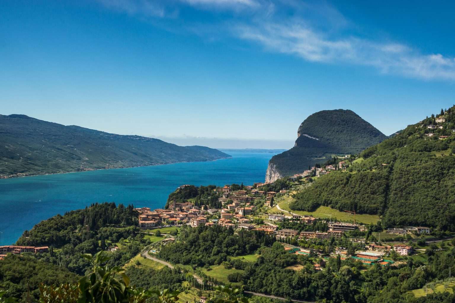 Tremosine sul Garda: cosa vedere, cosa fare, trekking e kitesurfing.