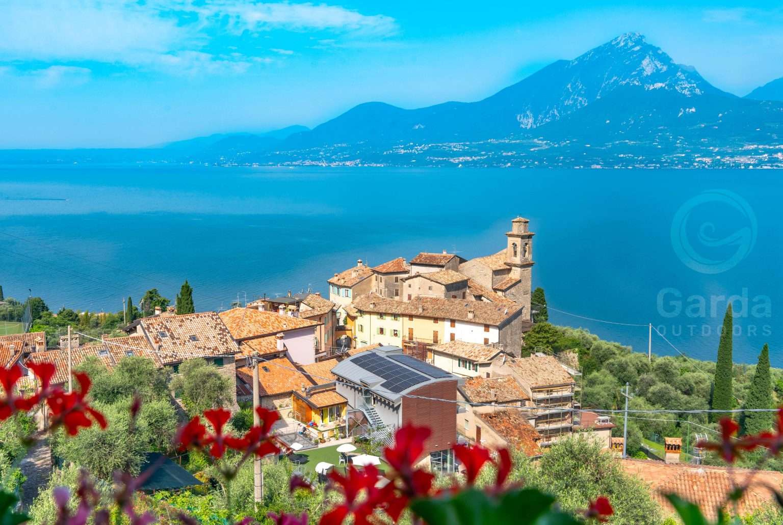 Nel cuore di Pai, un rifugio di bellezza e quiete sul Lago di Garda.